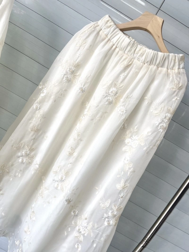 Low-cost Chanel Dress Suits