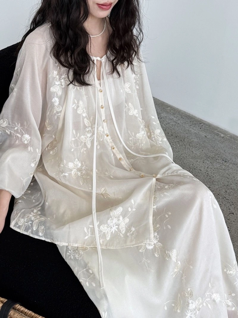 Low-cost Chanel Dress Suits