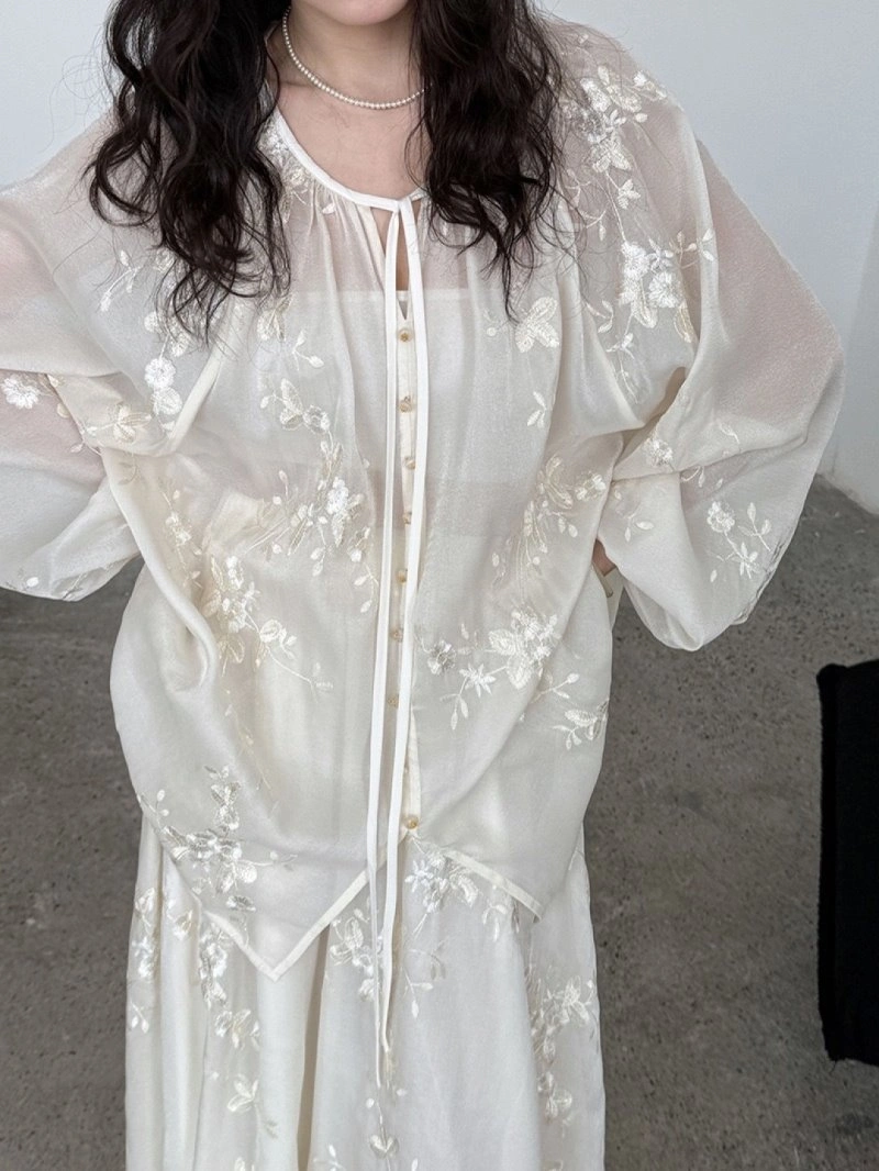 Low-cost Chanel Dress Suits