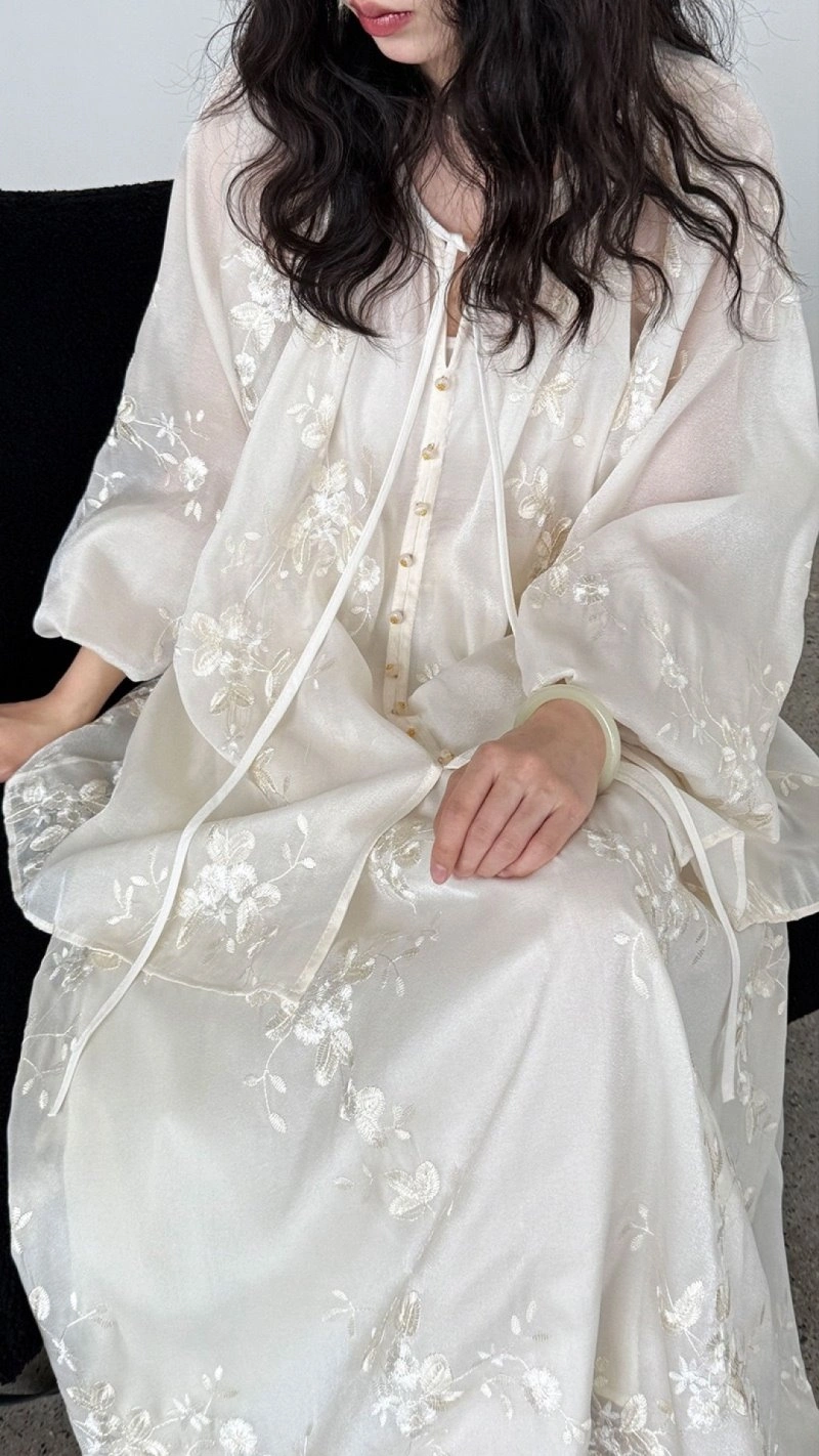 Low-cost Chanel Dress Suits