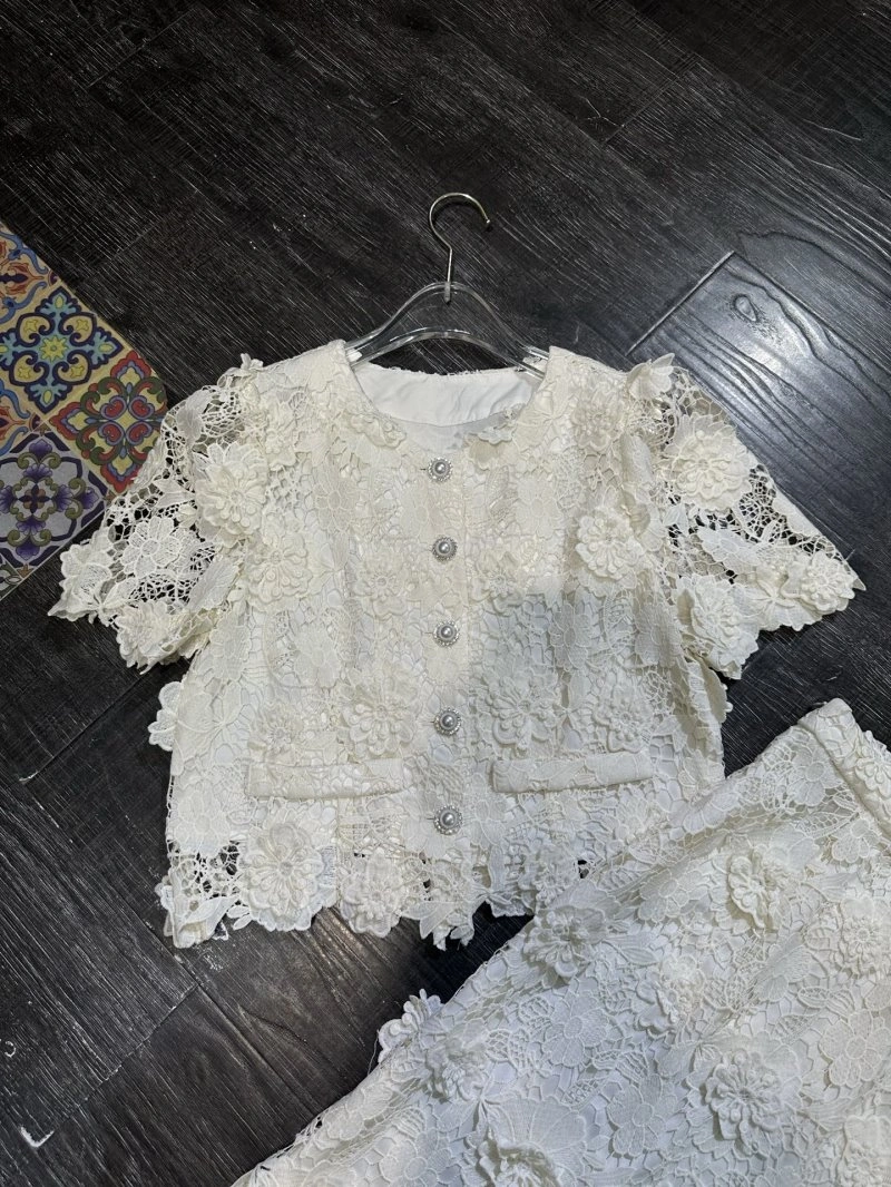 Low-cost Chanel Dress Suits