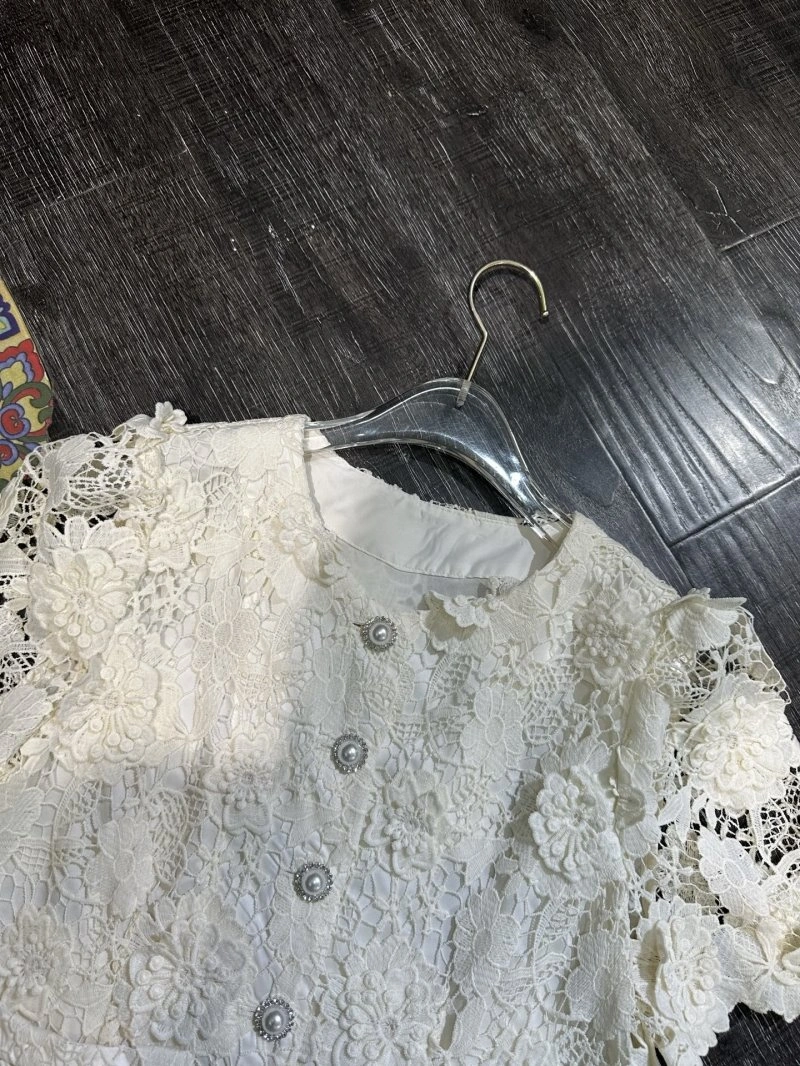 Low-cost Chanel Dress Suits