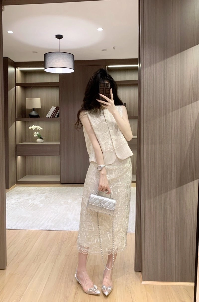 High accuracy Chanel Dress Suits