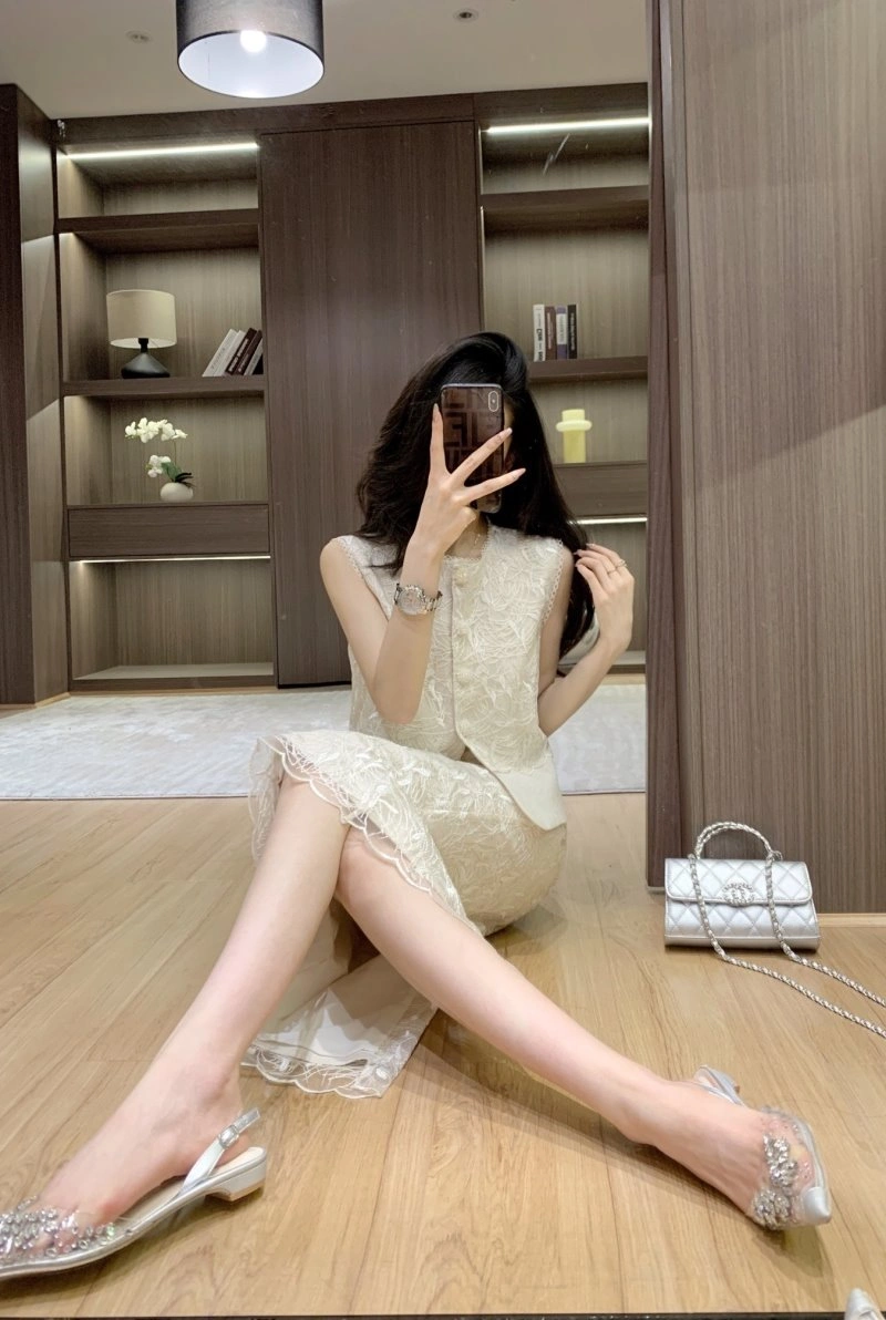 High accuracy Chanel Dress Suits