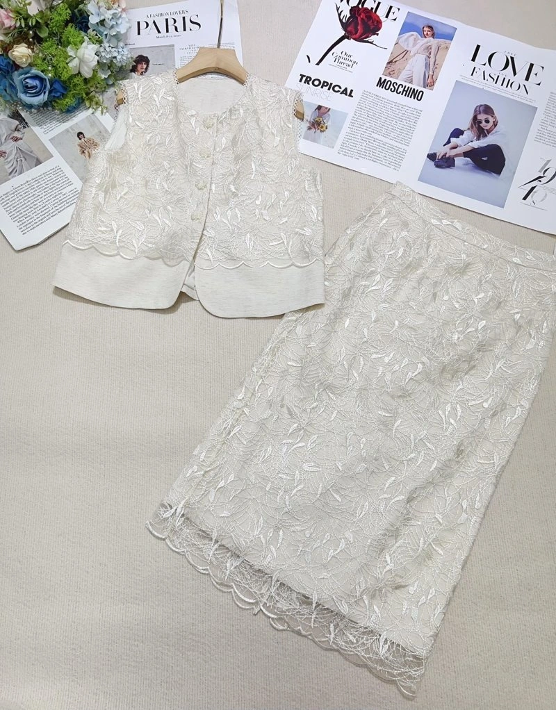 High accuracy Chanel Dress Suits
