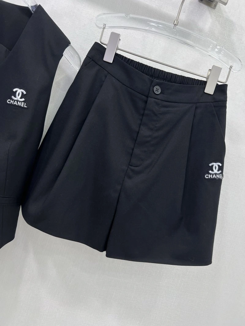 Top mirror Chanel Dress Suits
