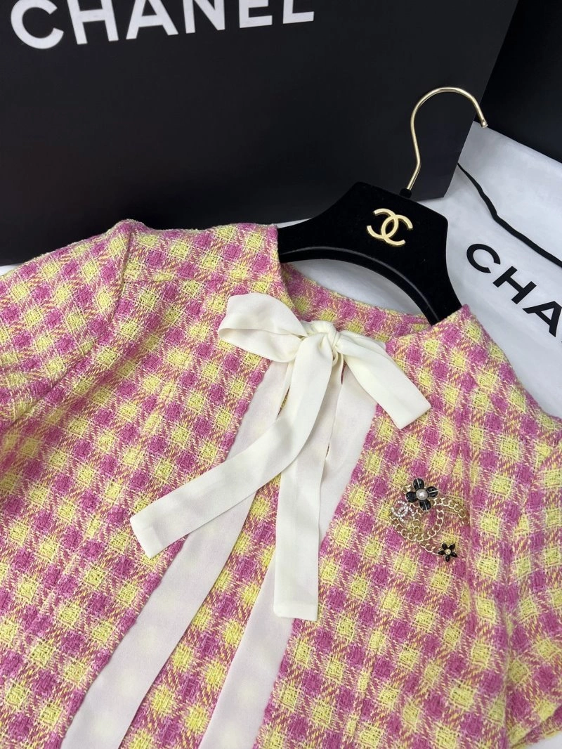 Top match Chanel Dress Suits
