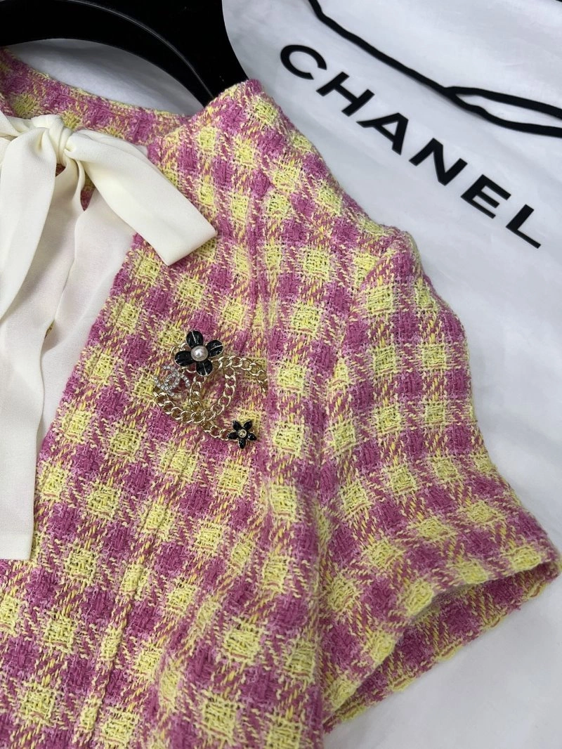 Top match Chanel Dress Suits