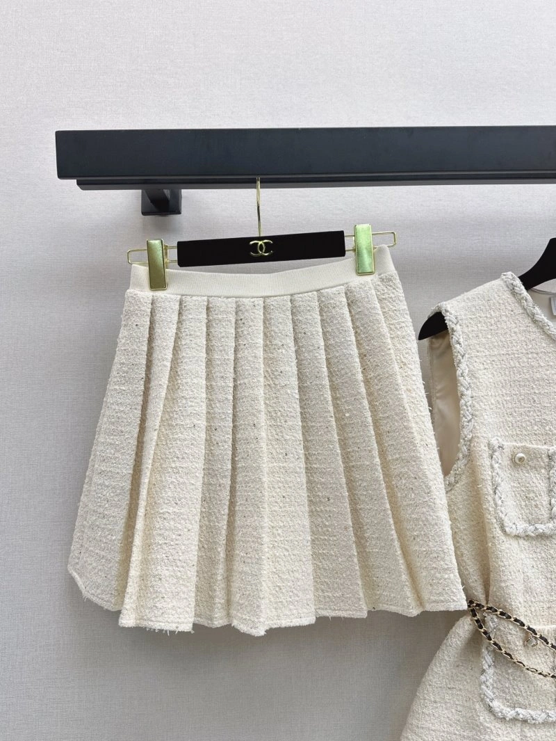Low-cost Chanel Dress Suits