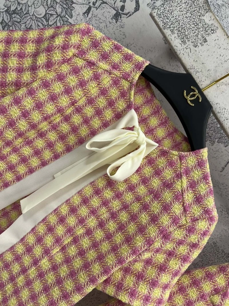 Low-cost Chanel Dress Suits