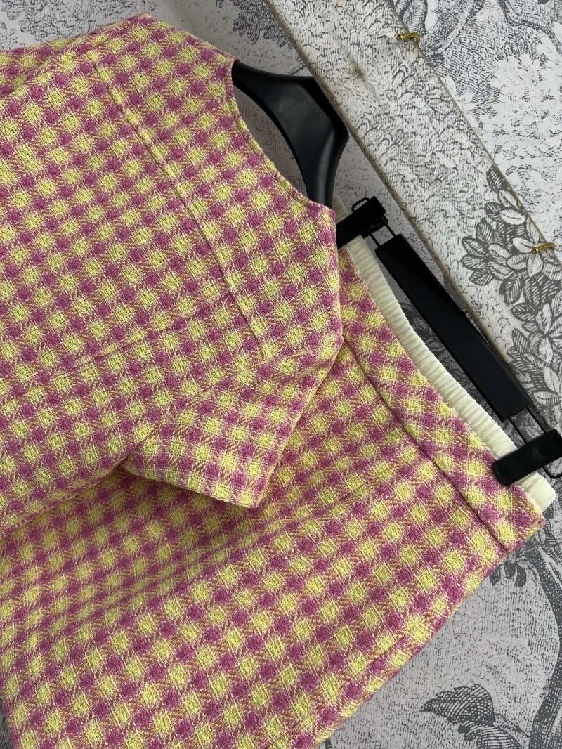 Low-cost Chanel Dress Suits