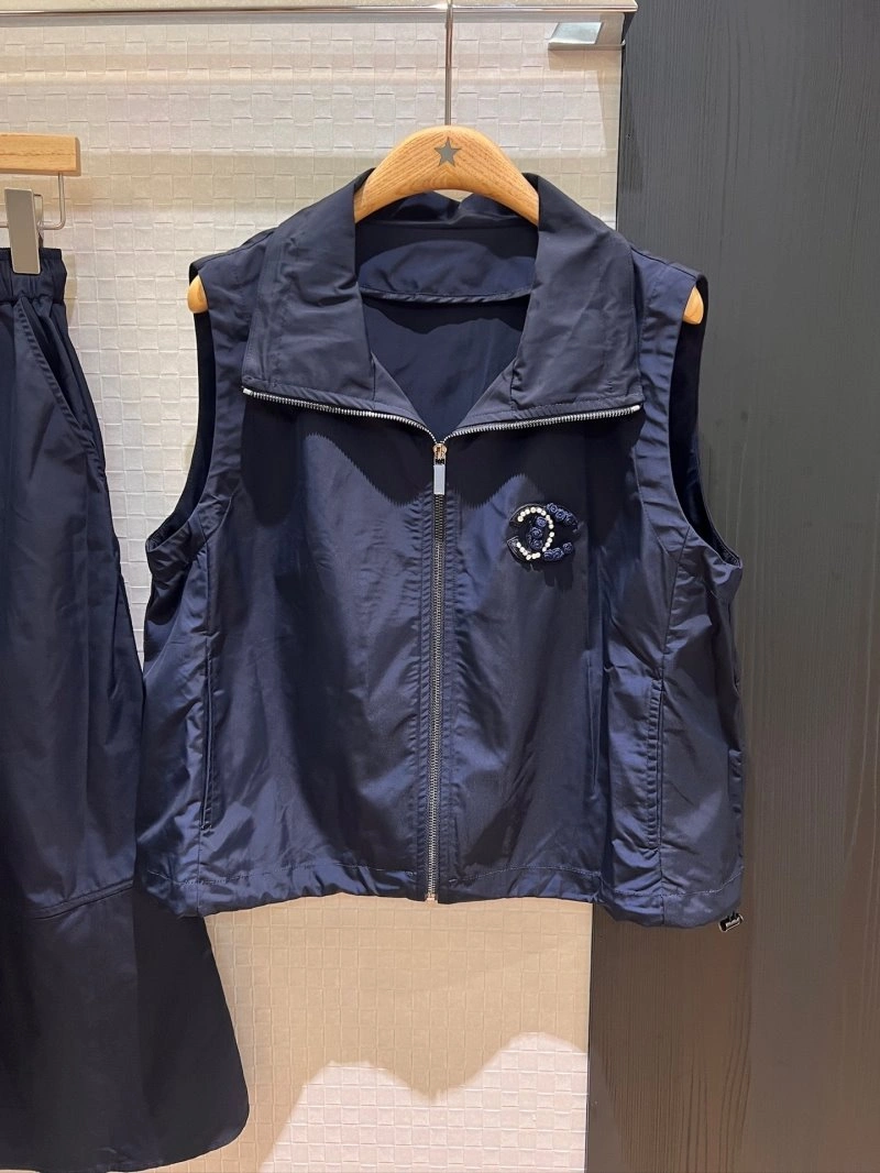 Low-cost Chanel Dress Suits