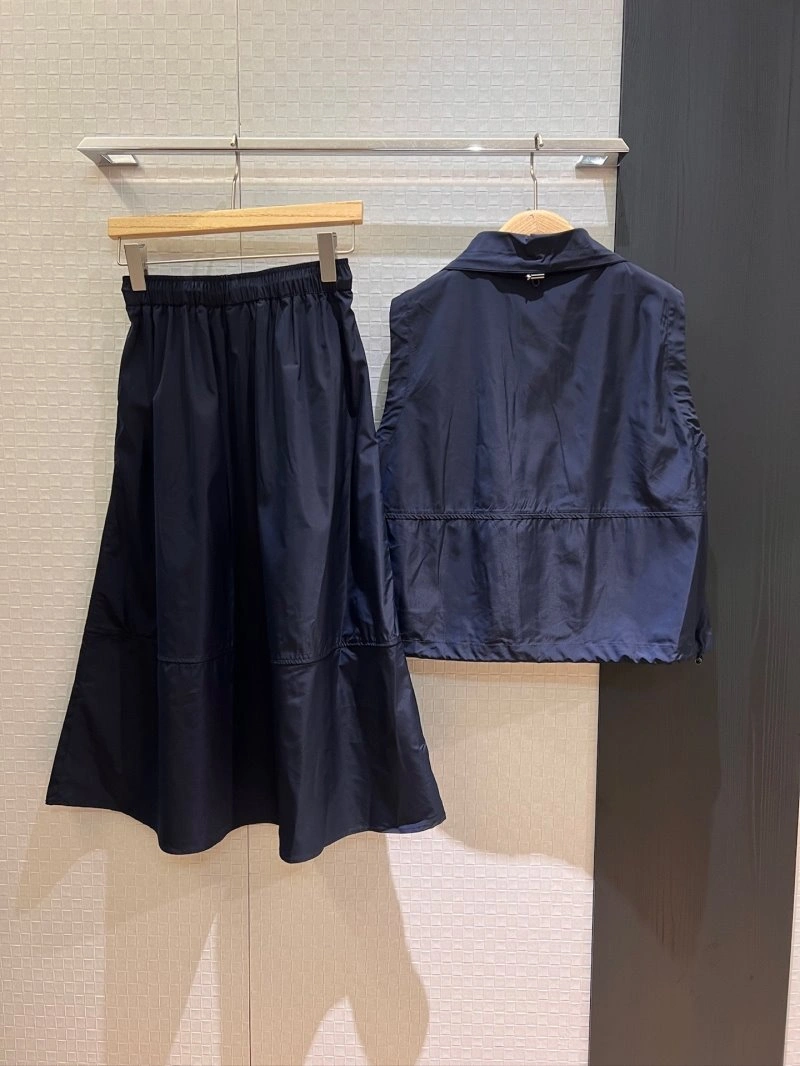Low-cost Chanel Dress Suits