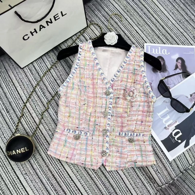 Low-cost Chanel Dress Suits
