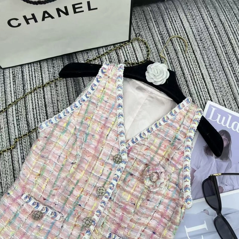 Low-cost Chanel Dress Suits