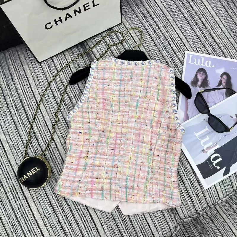 Low-cost Chanel Dress Suits