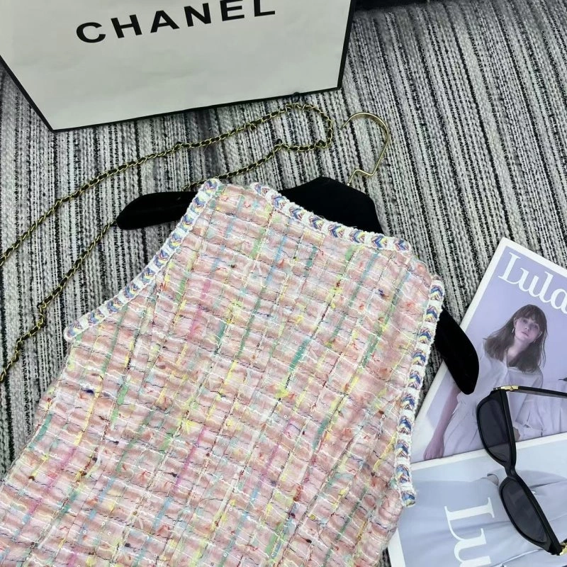 Low-cost Chanel Dress Suits
