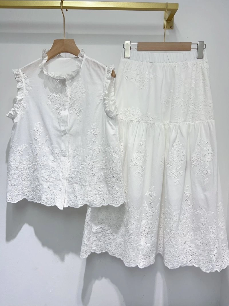 Bargain Chanel Dress Suits
