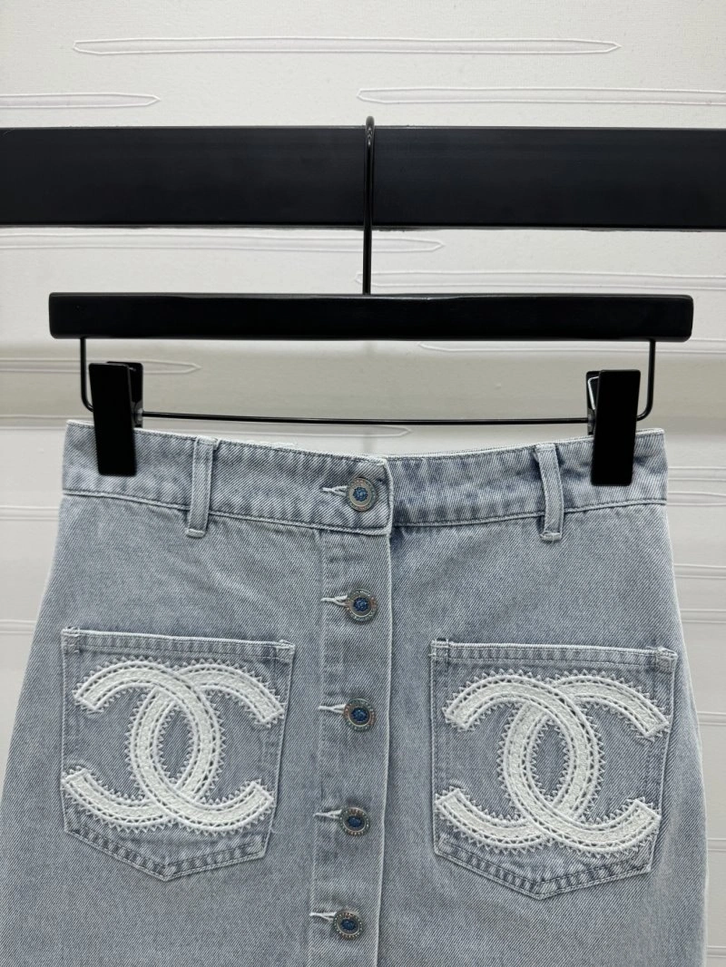 Low-cost Chanel Dress