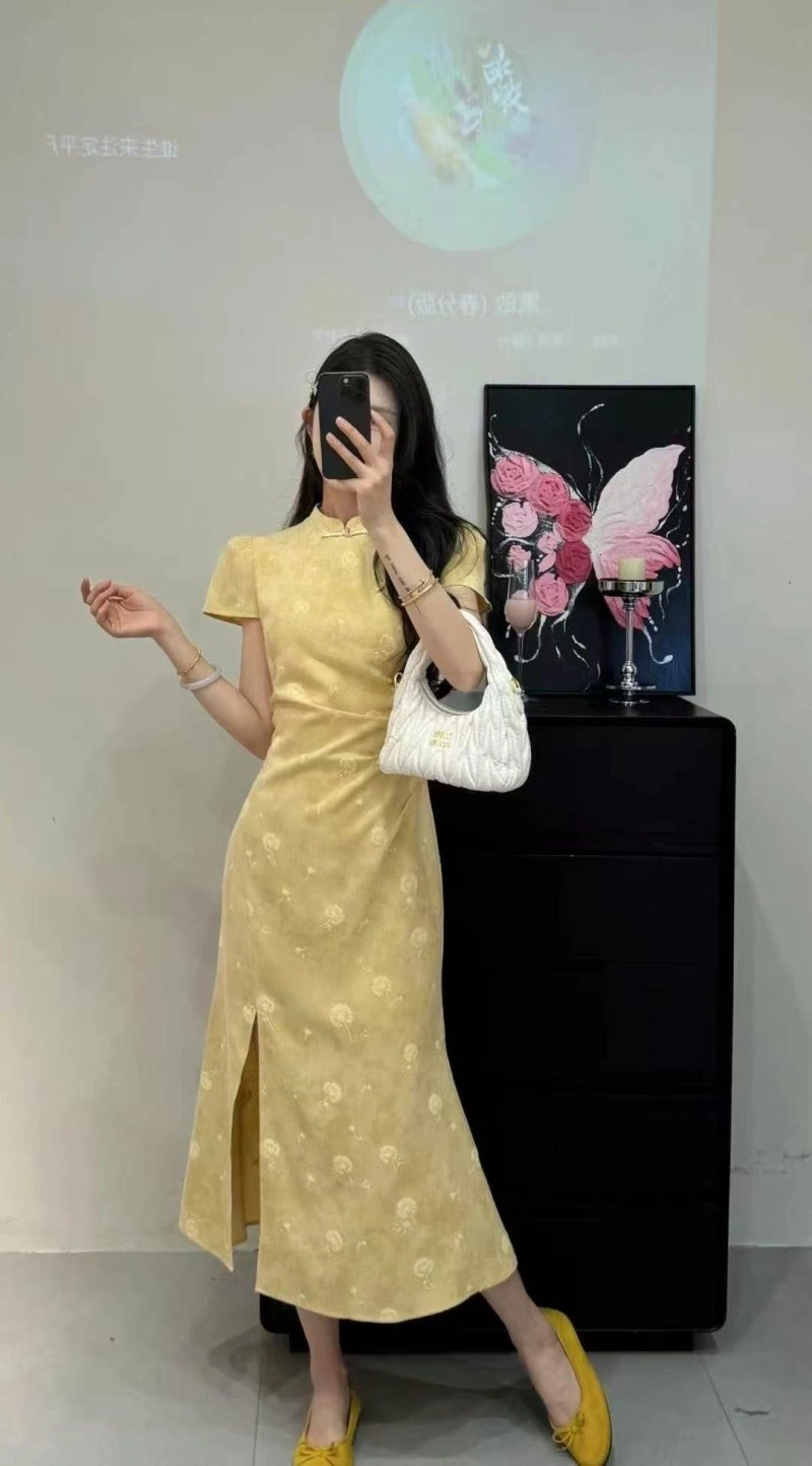 Low-cost Chanel Dress