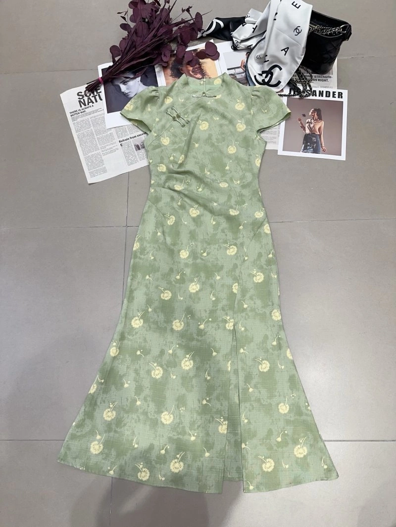 Low-cost Chanel Dress