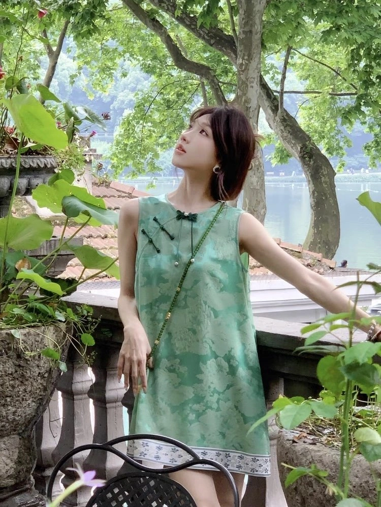 Top mirror Chanel Dress