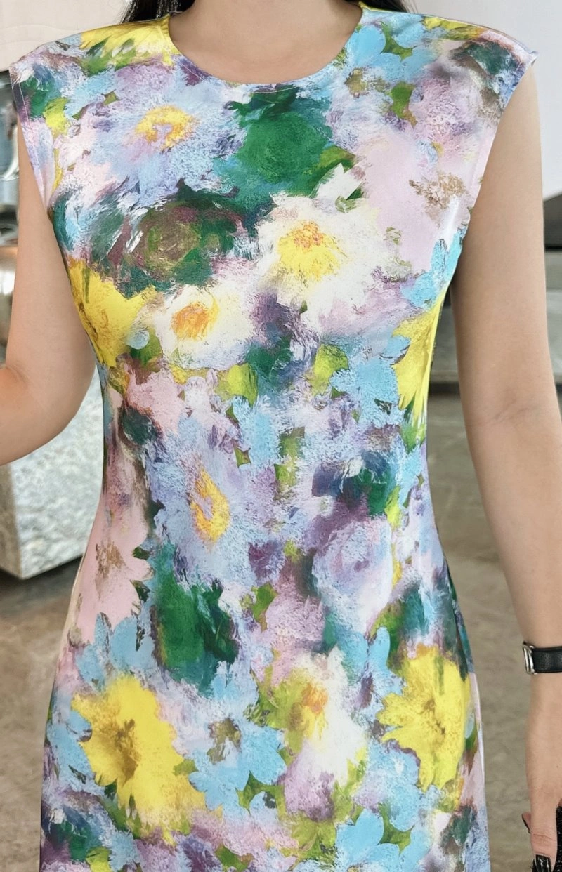 Low-cost Chanel Dress