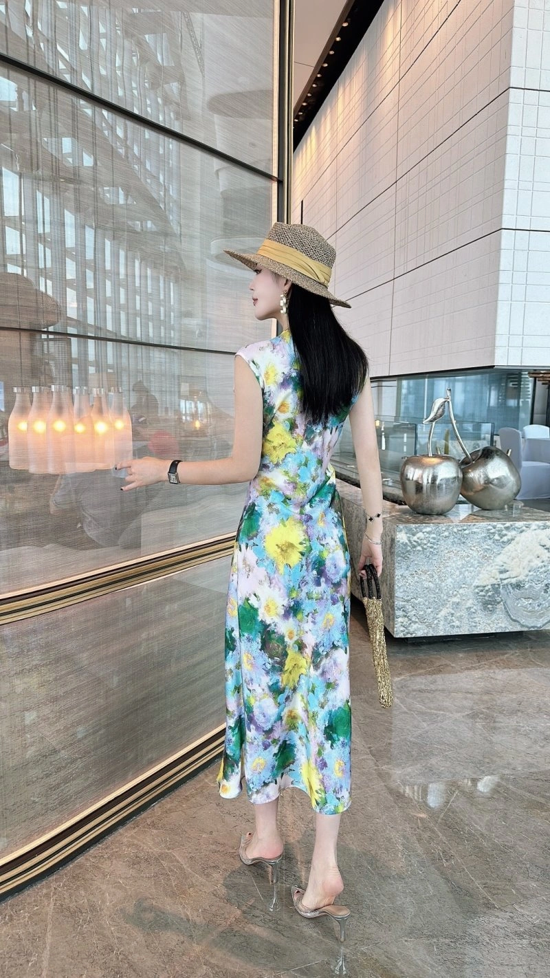 Low-cost Chanel Dress