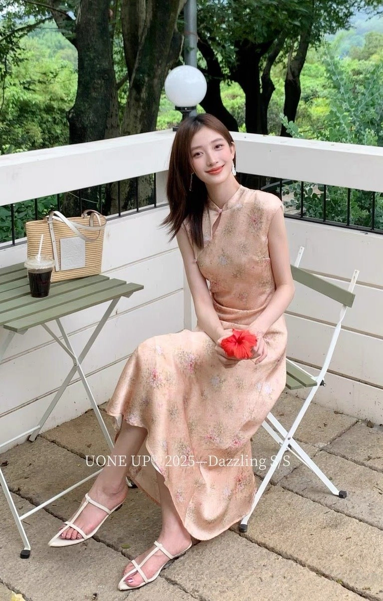 Accurate model Chanel Dress