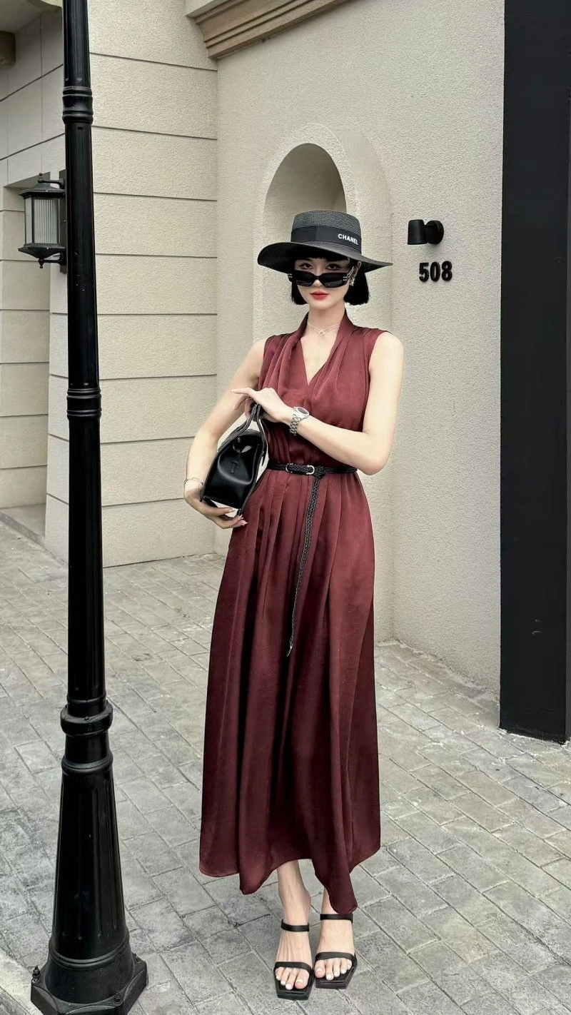 Low-cost Chanel Dress