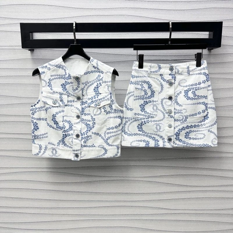 Top mirror Chanel Dress