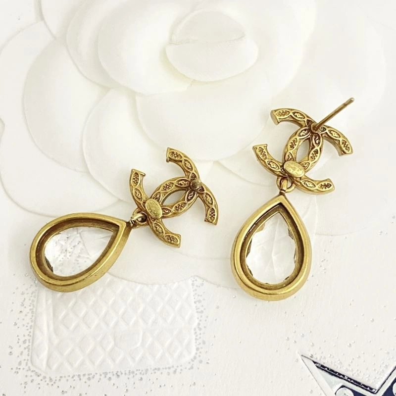 Top match Chanel Earrings