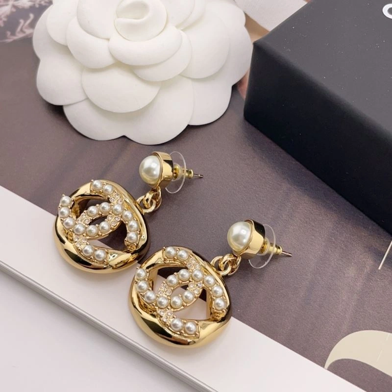 Top match Chanel Earrings