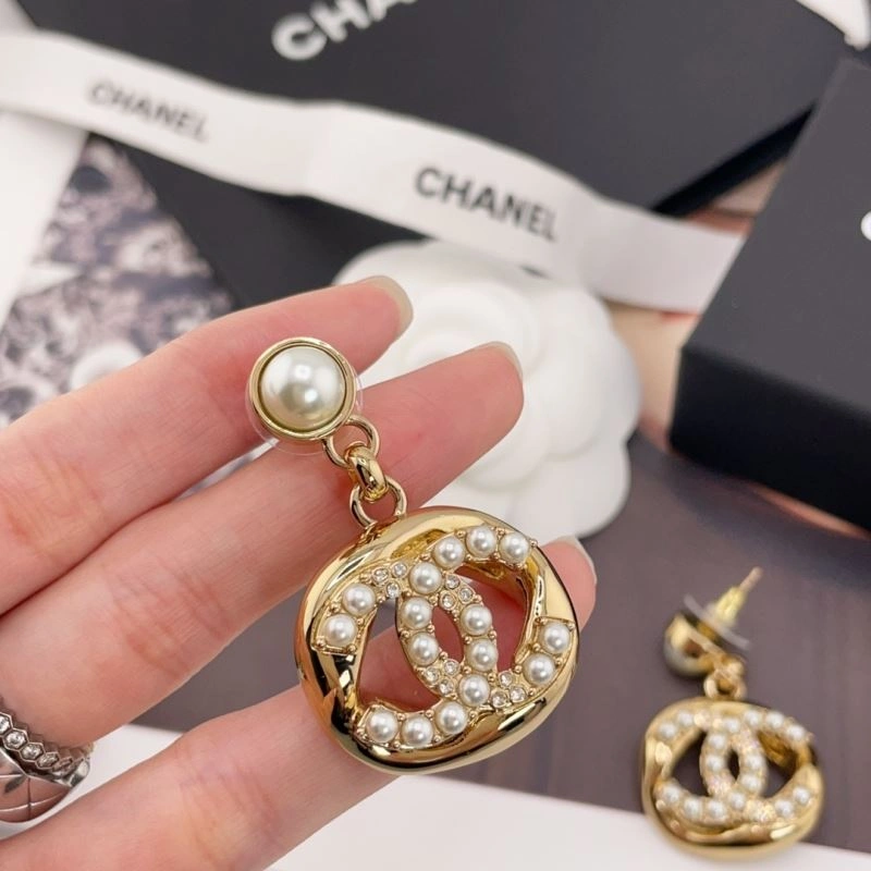 Top match Chanel Earrings