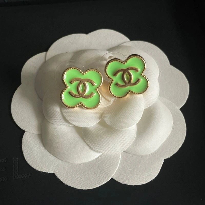 Top mirror Chanel Earrings