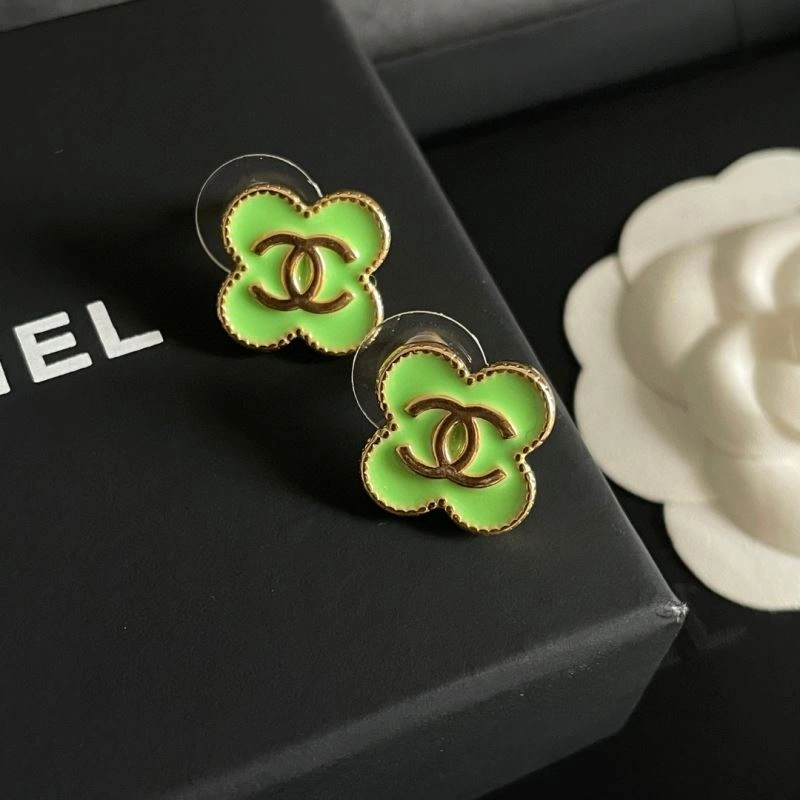 Top mirror Chanel Earrings