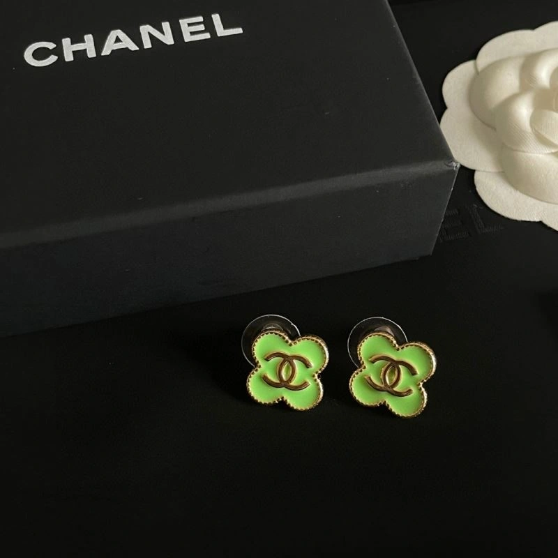 Top mirror Chanel Earrings