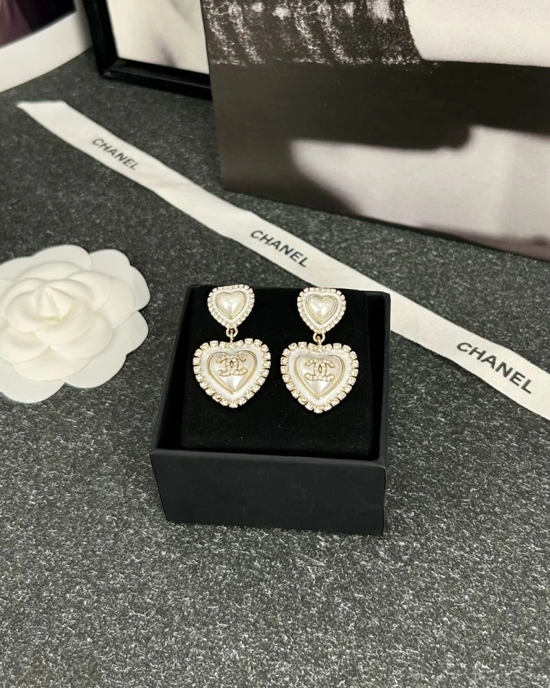 Top mirror Chanel Earrings