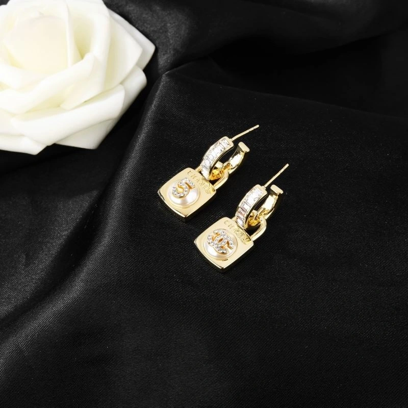 Low-cost Chanel Earrings