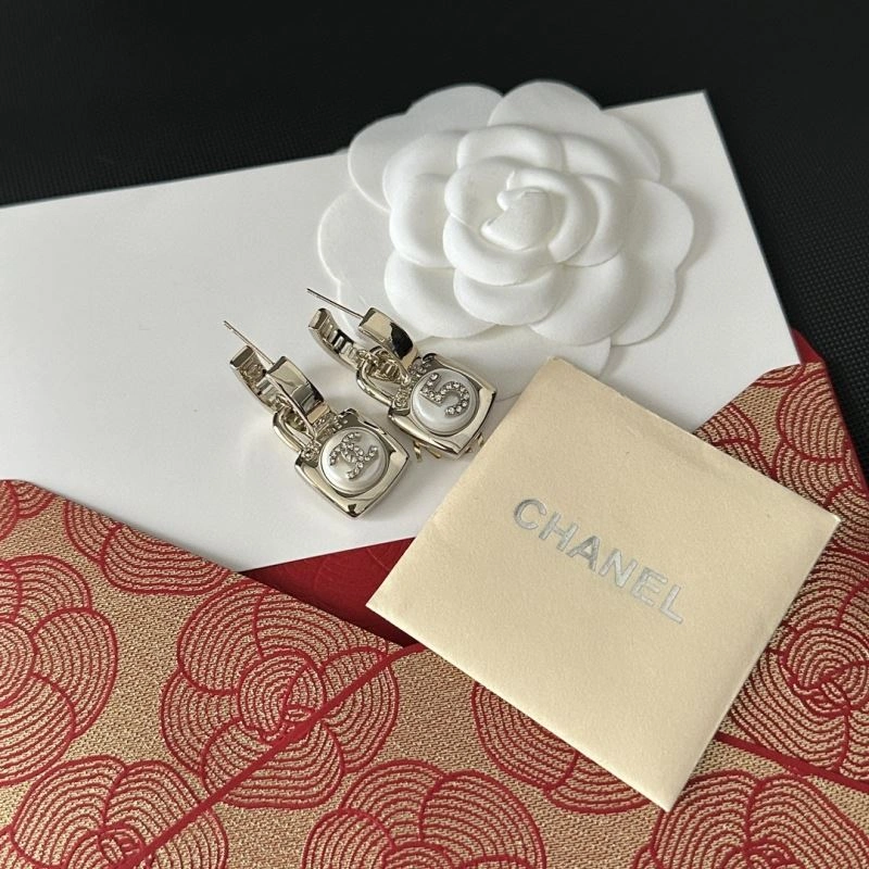 Top match Chanel Earrings