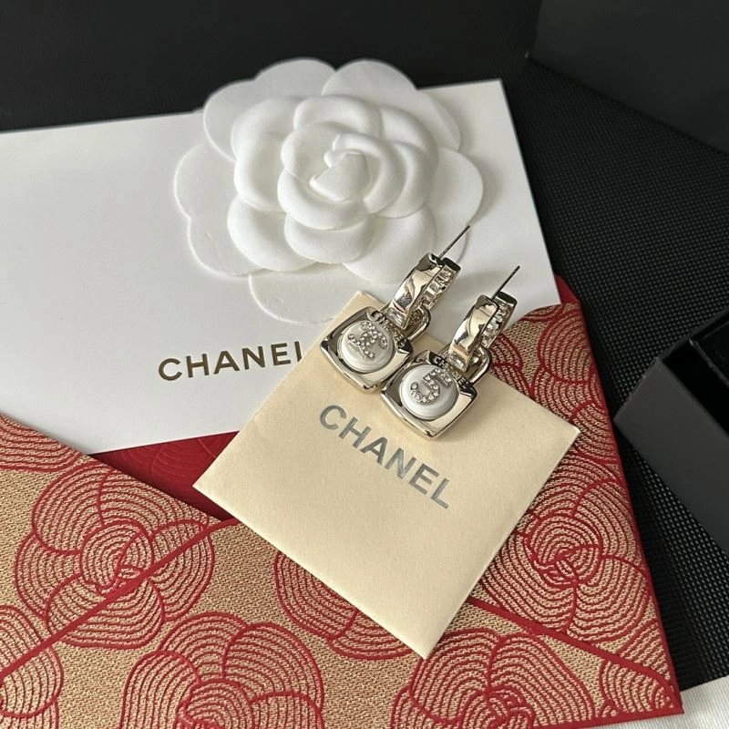 Top match Chanel Earrings