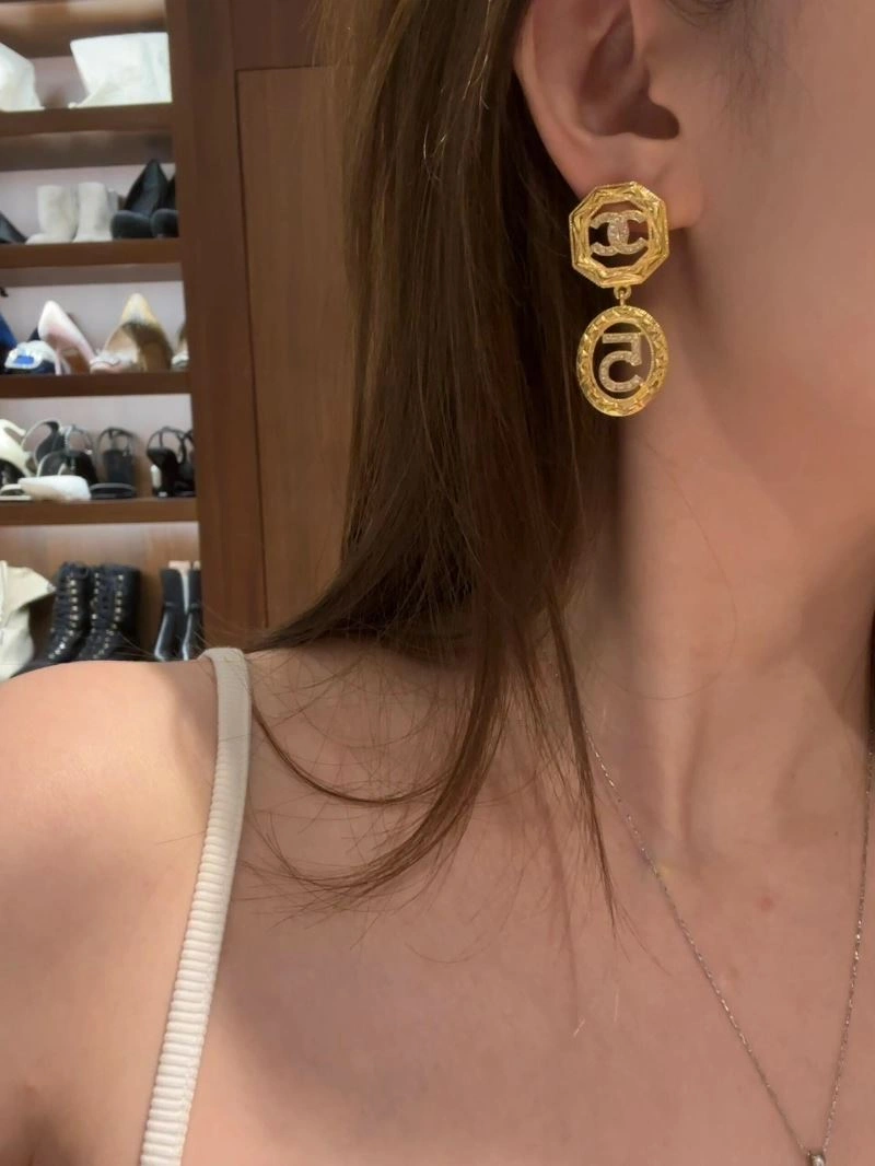 Top mirror Chanel Earrings