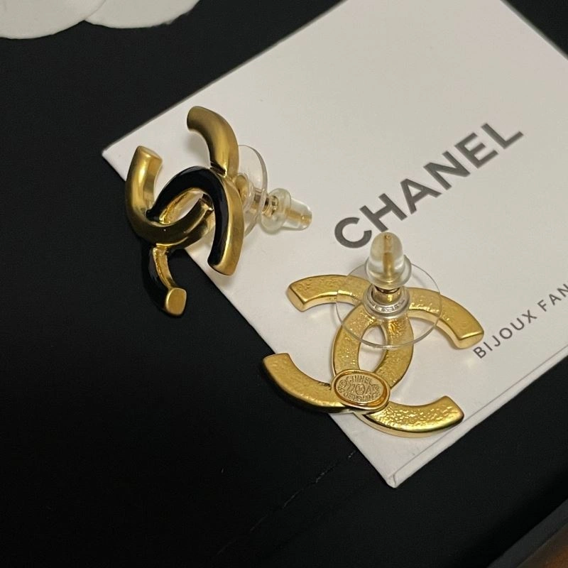 Top mirror Chanel Earrings