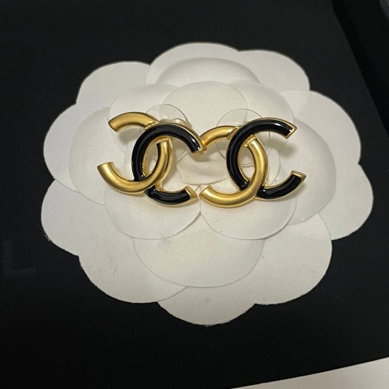 Top mirror Chanel Earrings