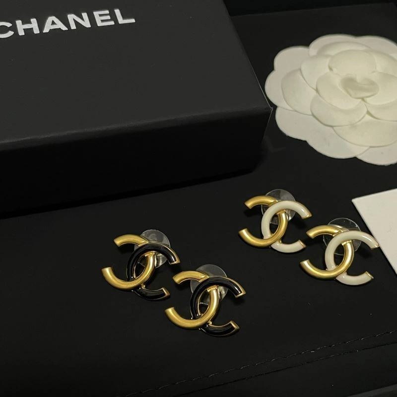 Top mirror Chanel Earrings