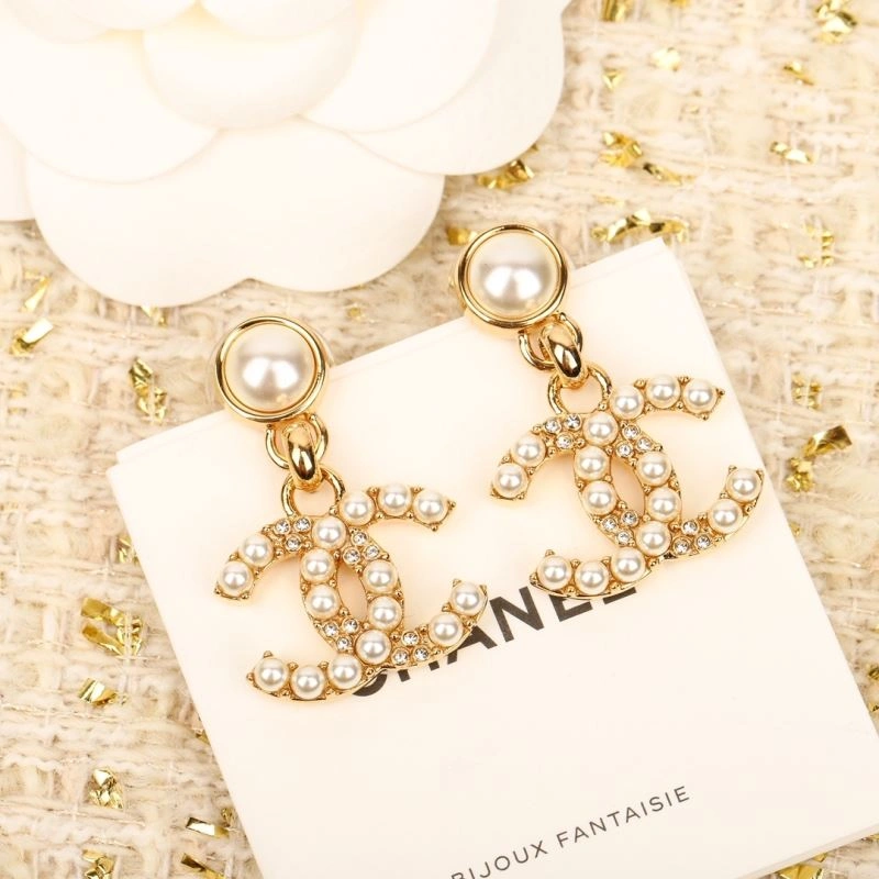 Top mirror Chanel Earrings