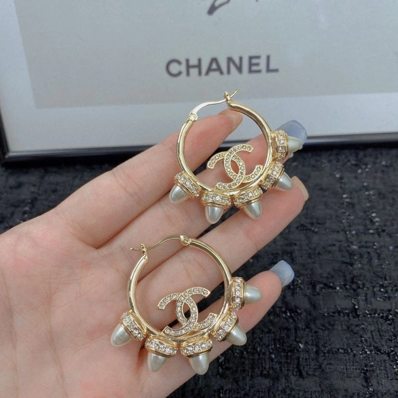 Top mirror Chanel Earrings