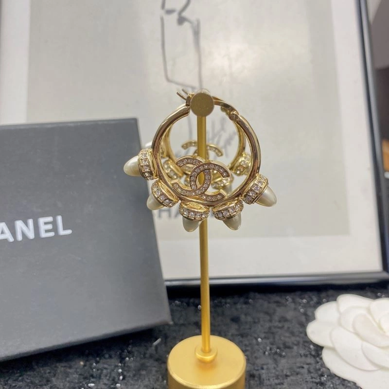 Top mirror Chanel Earrings