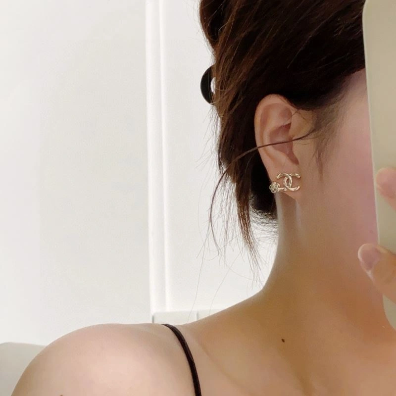 Top match Chanel Earrings
