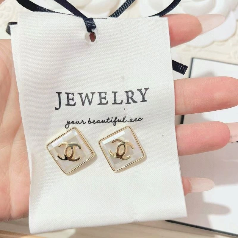 Top mirror Chanel Earrings
